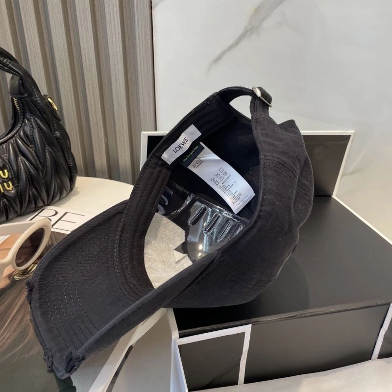 Original Loewe Caps