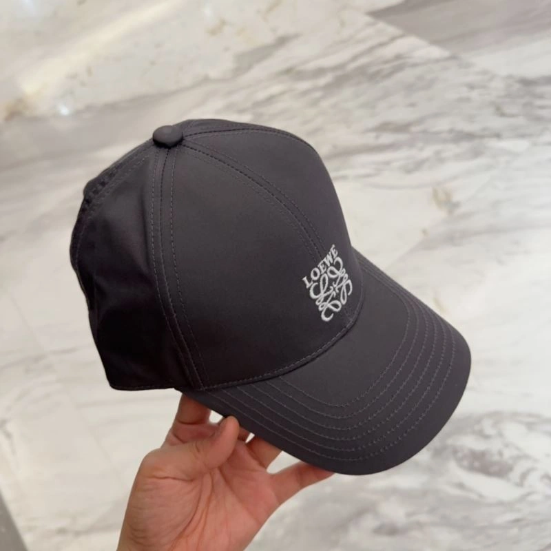Real Loewe Caps
