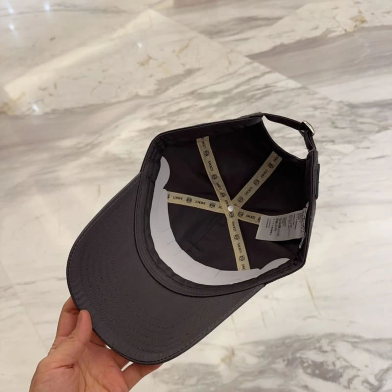 Real Loewe Caps
