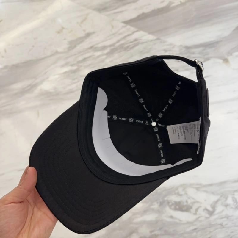 Brand-original Loewe Caps