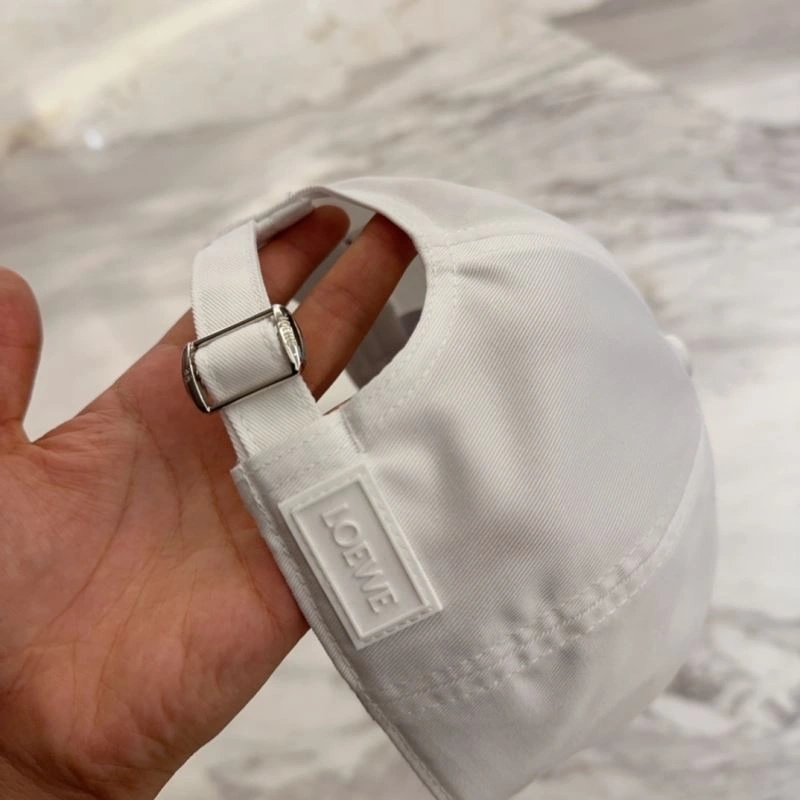 Exact replica Loewe Caps