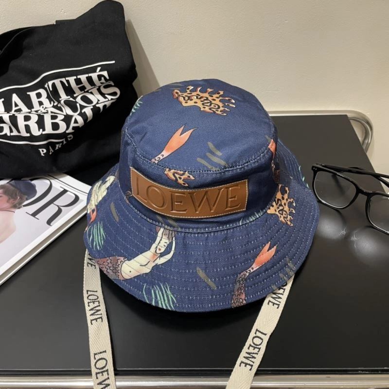 Mirror quality Loewe Caps