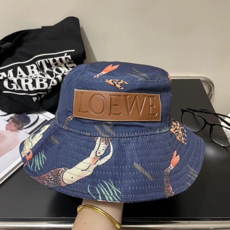 Mirror quality Loewe Caps