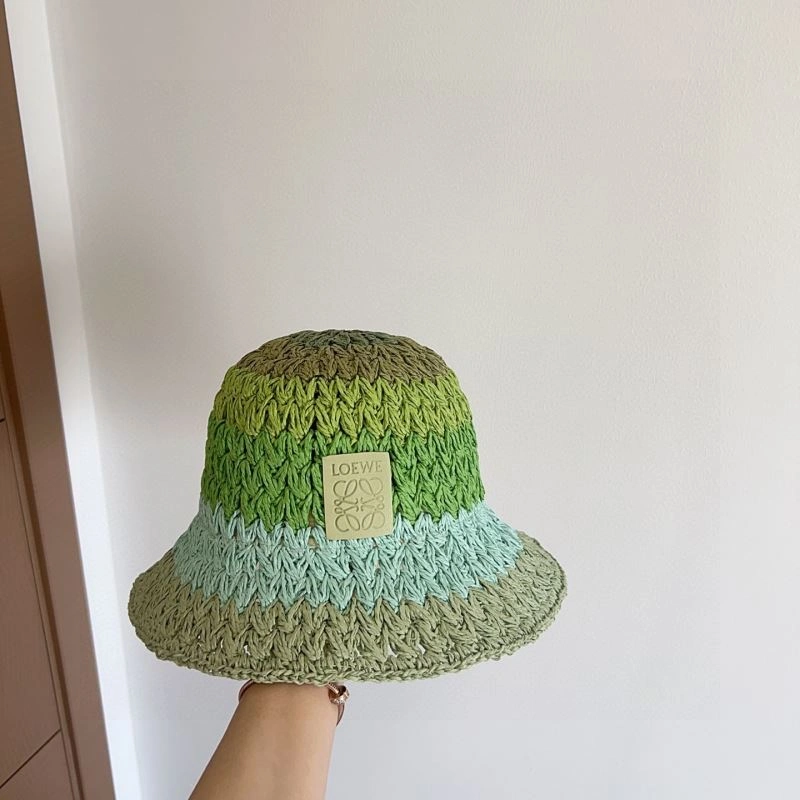 Mirror quality Loewe Caps