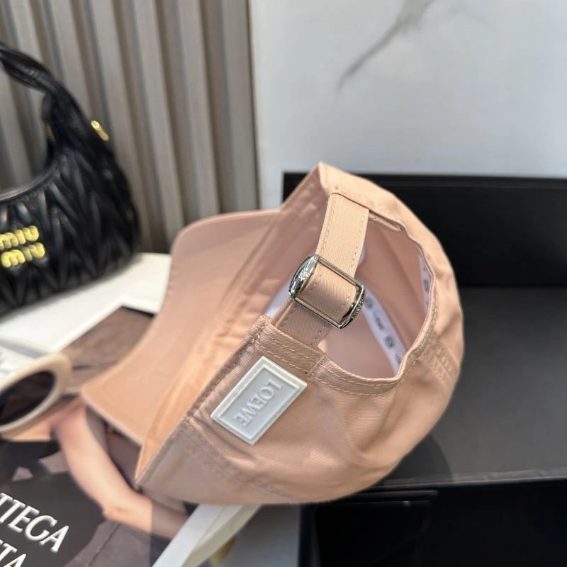 Top match Loewe Caps