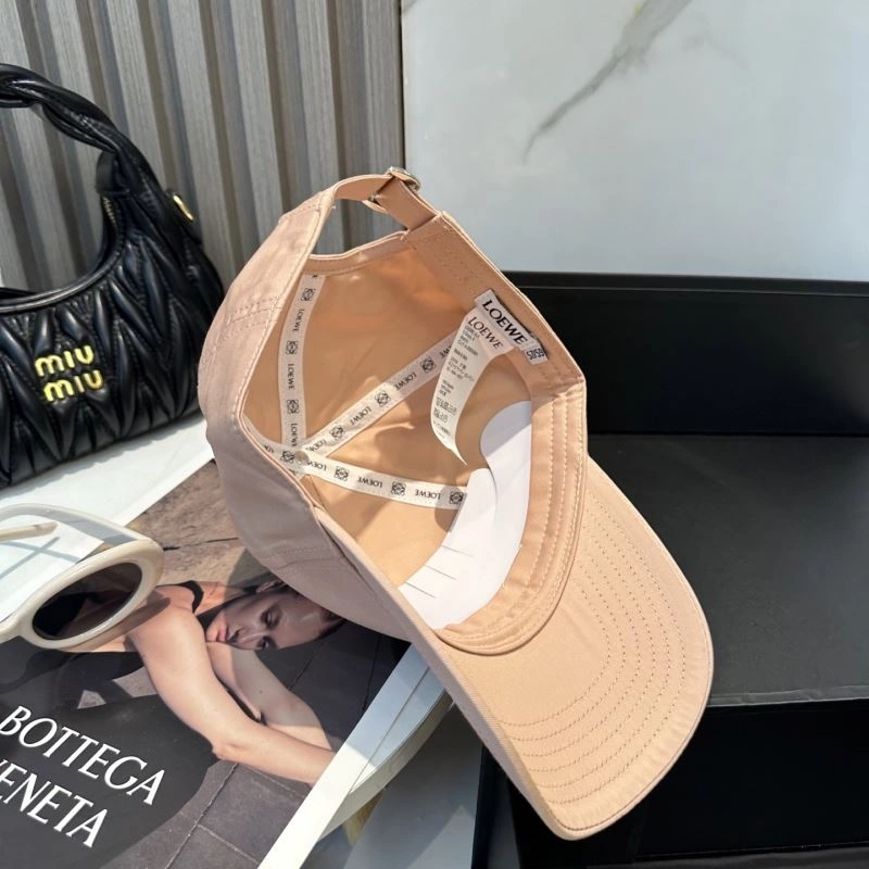 Top match Loewe Caps