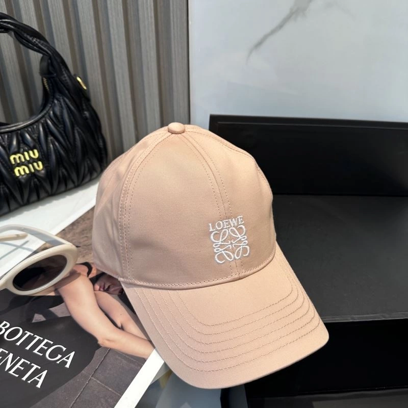 Top match Loewe Caps
