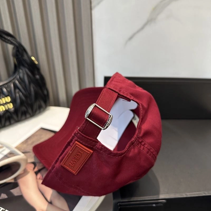 Top match Loewe Caps