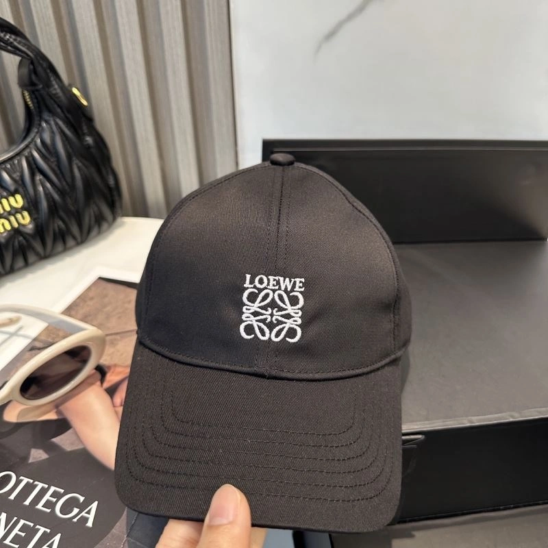 Brand-original Loewe Caps