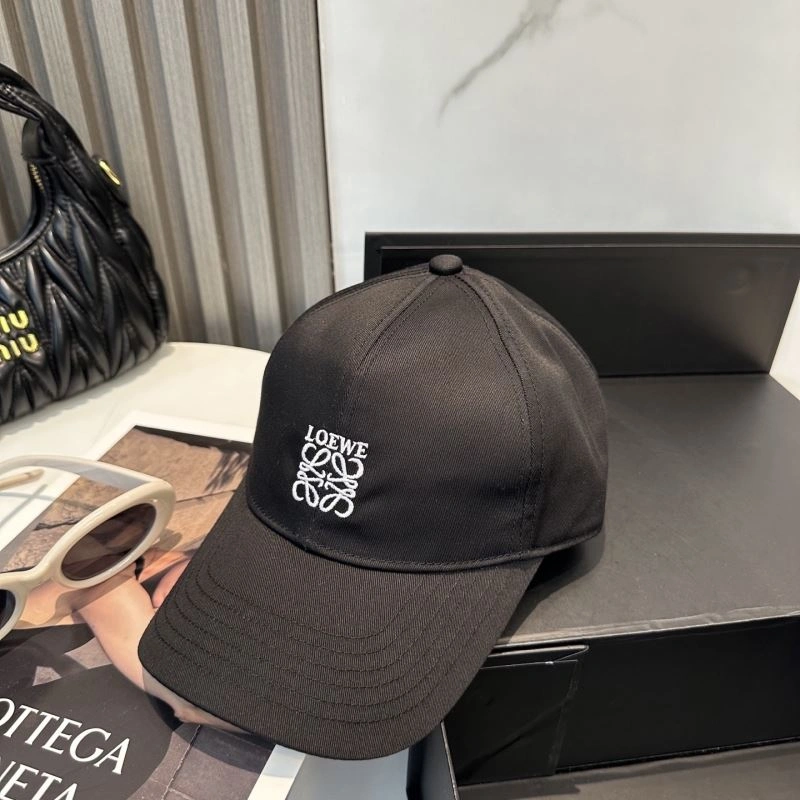 Brand-original Loewe Caps