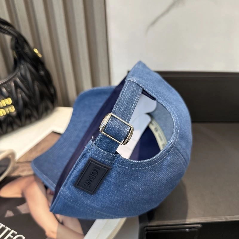 Exact replica Loewe Caps