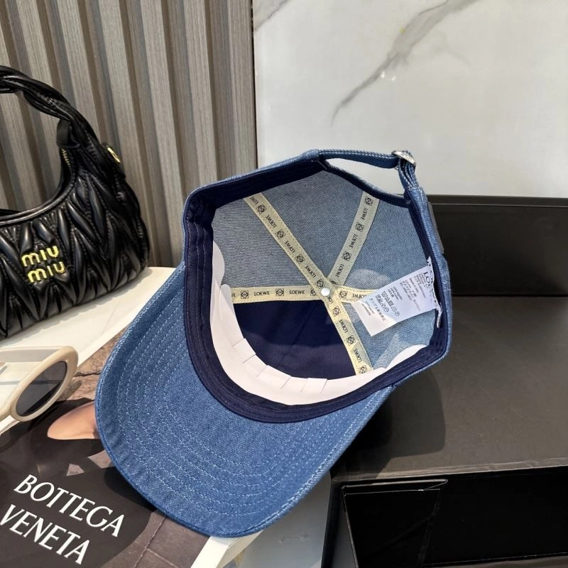 Exact replica Loewe Caps