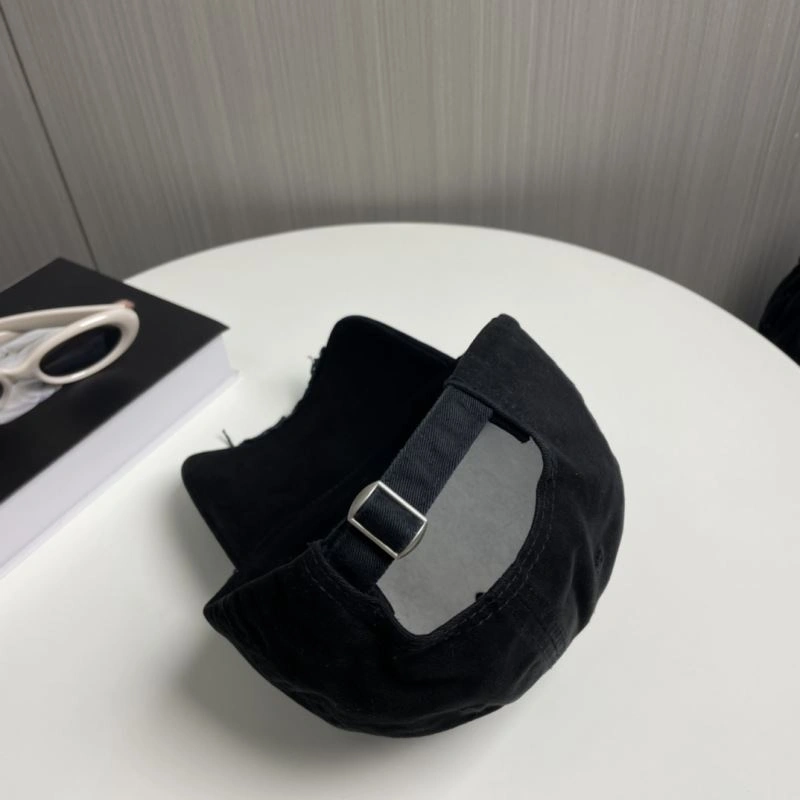 Brand-original Loewe Caps