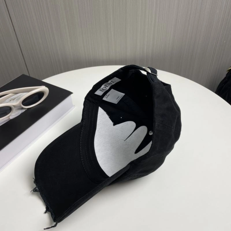 Brand-original Loewe Caps