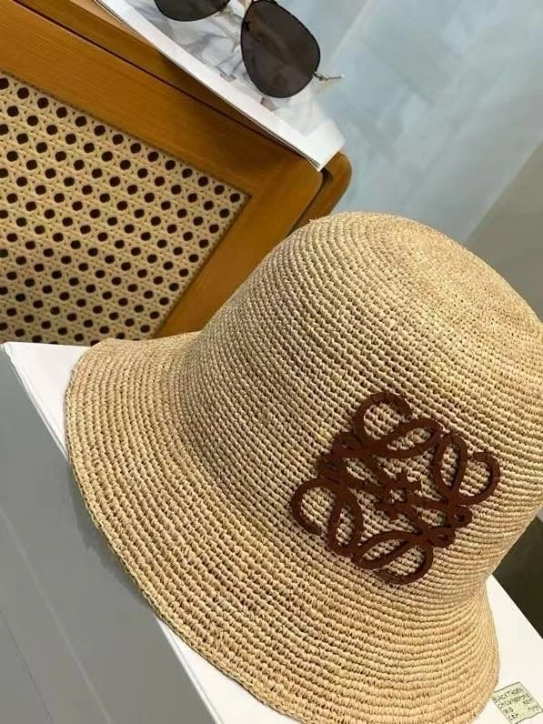 Top match Loewe Caps