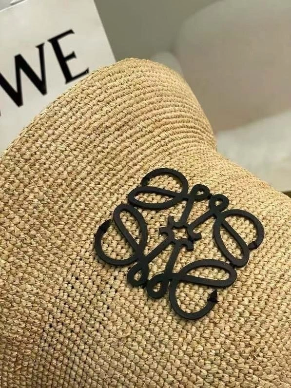 Legit Loewe Caps