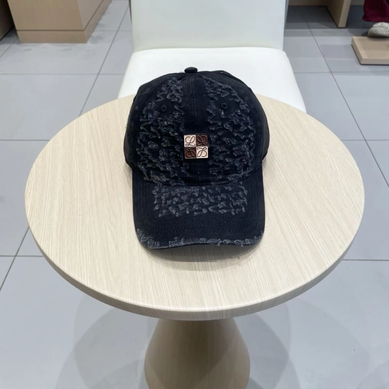 Loewe Caps