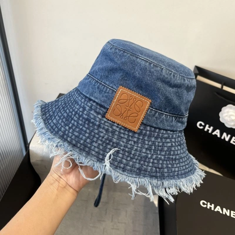 Top match Loewe Caps