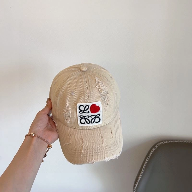 Loewe Caps