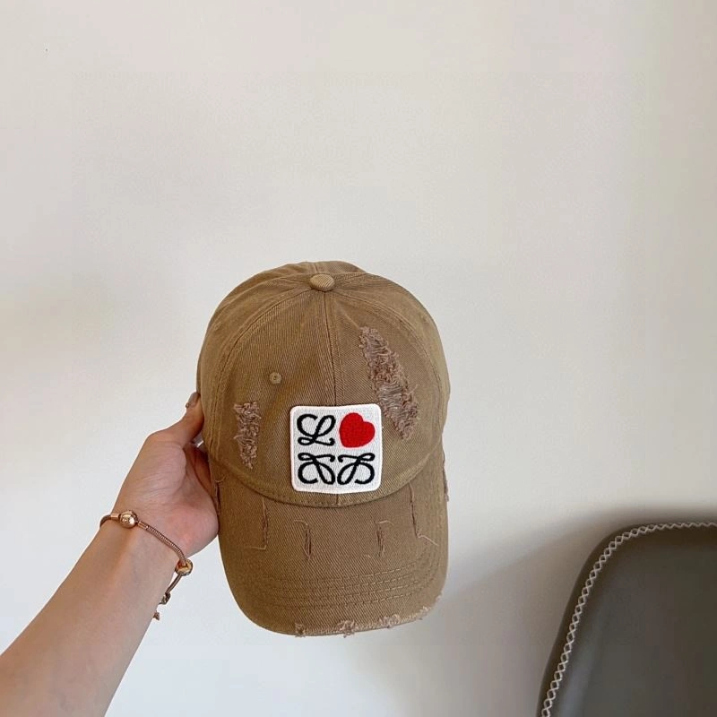Loewe Caps
