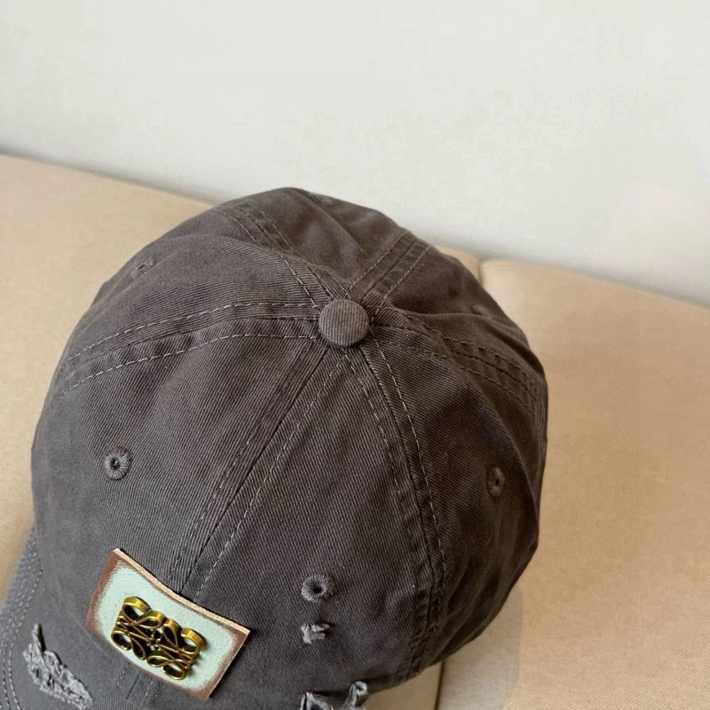 Accurate model Loewe Caps