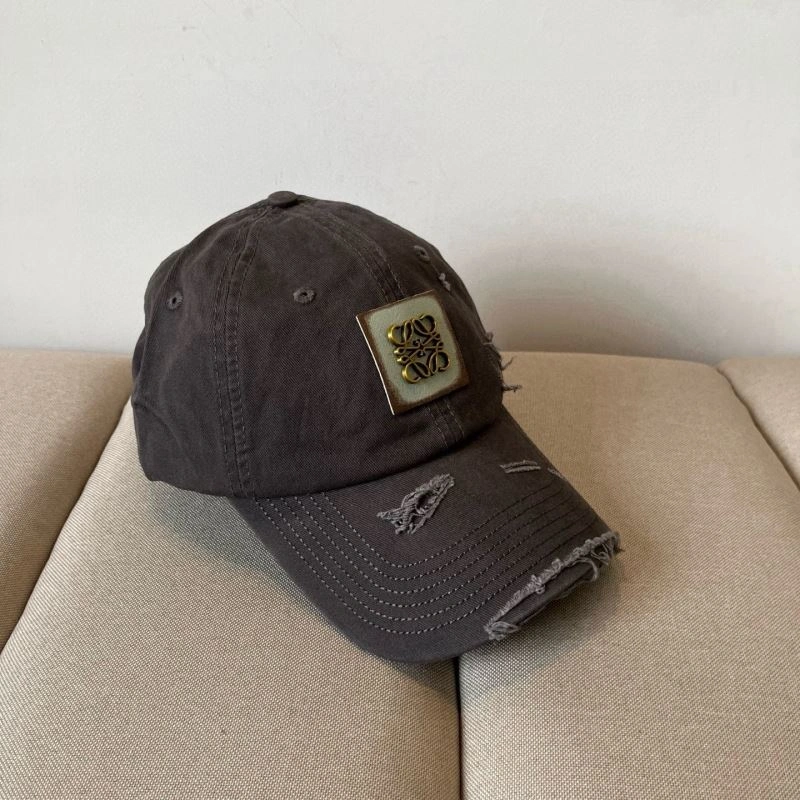 Accurate model Loewe Caps