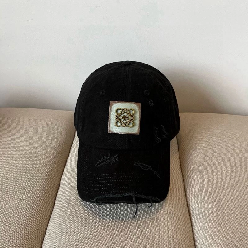 Loewe Caps
