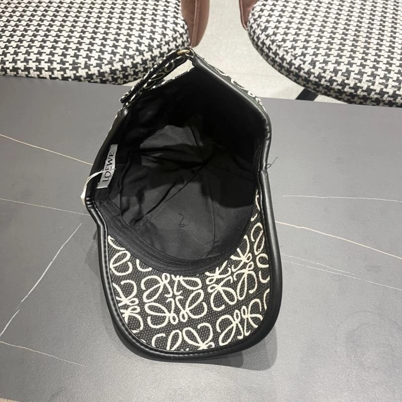 Exact replica Loewe Caps