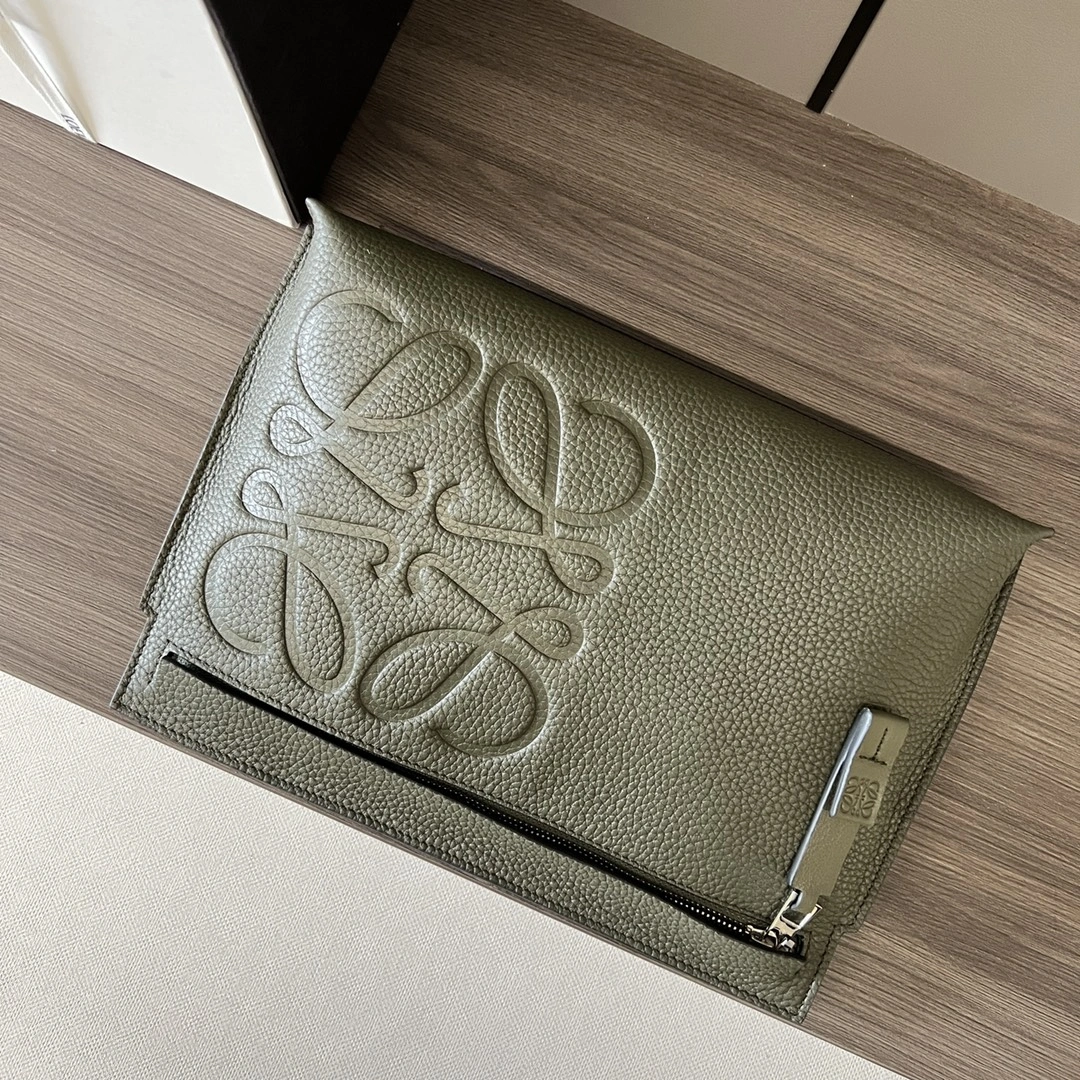 Brand-original Loewe Clutch Bags