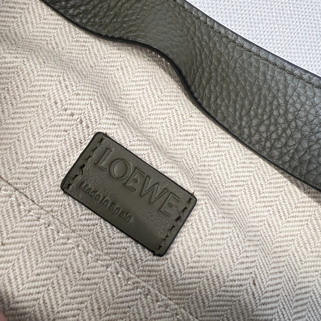 Brand-original Loewe Clutch Bags