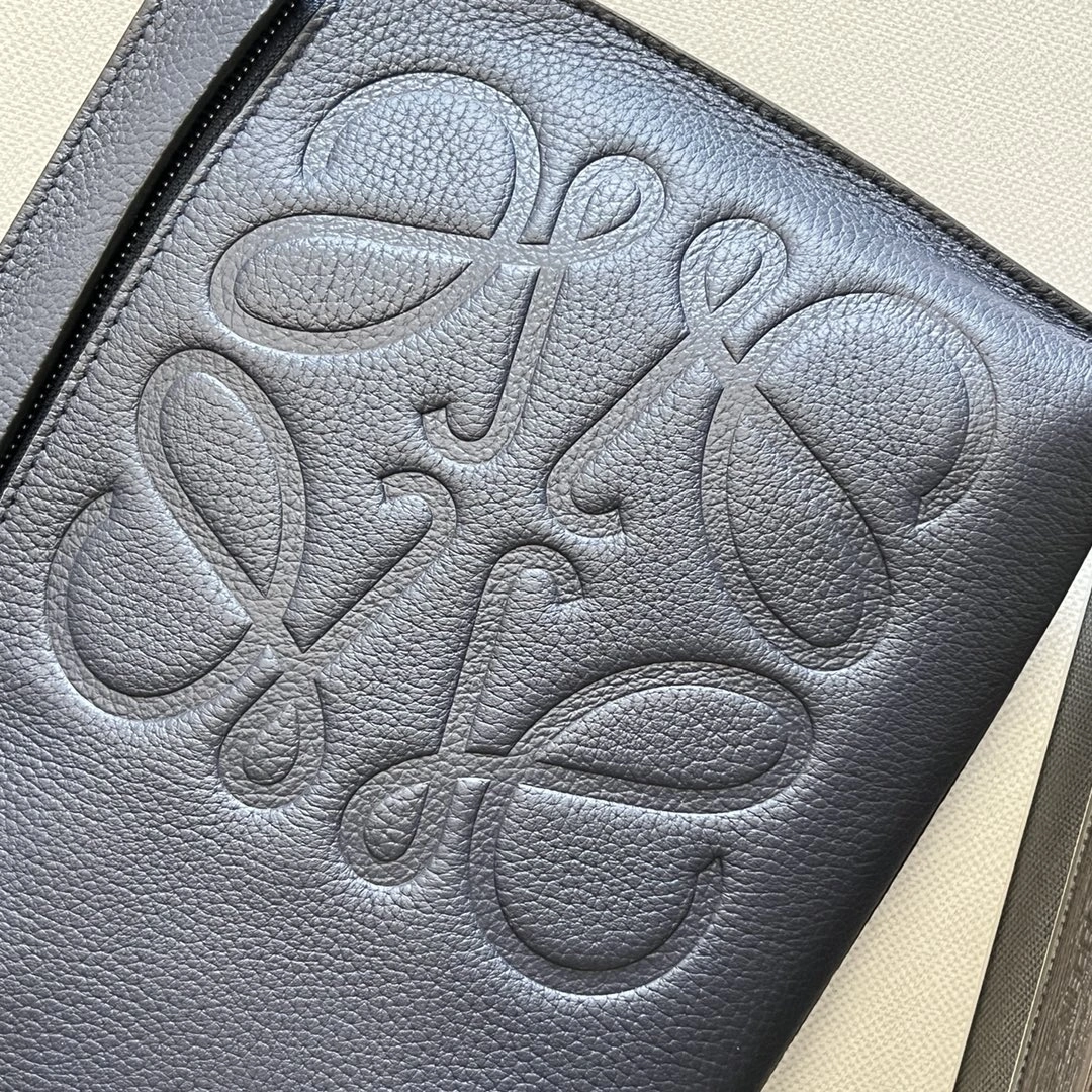 Legit Loewe Clutch Bags