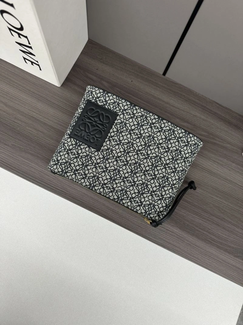 Top match Loewe Clutch Bags