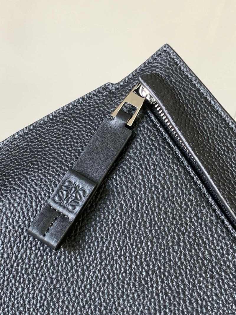 Inexpensive Loewe Clutch Bags