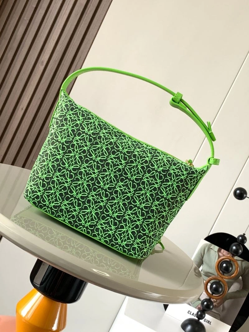 Low-cost Loewe Cubi Bags