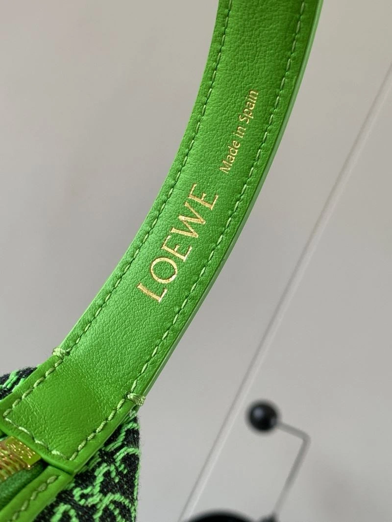 Low-cost Loewe Cubi Bags