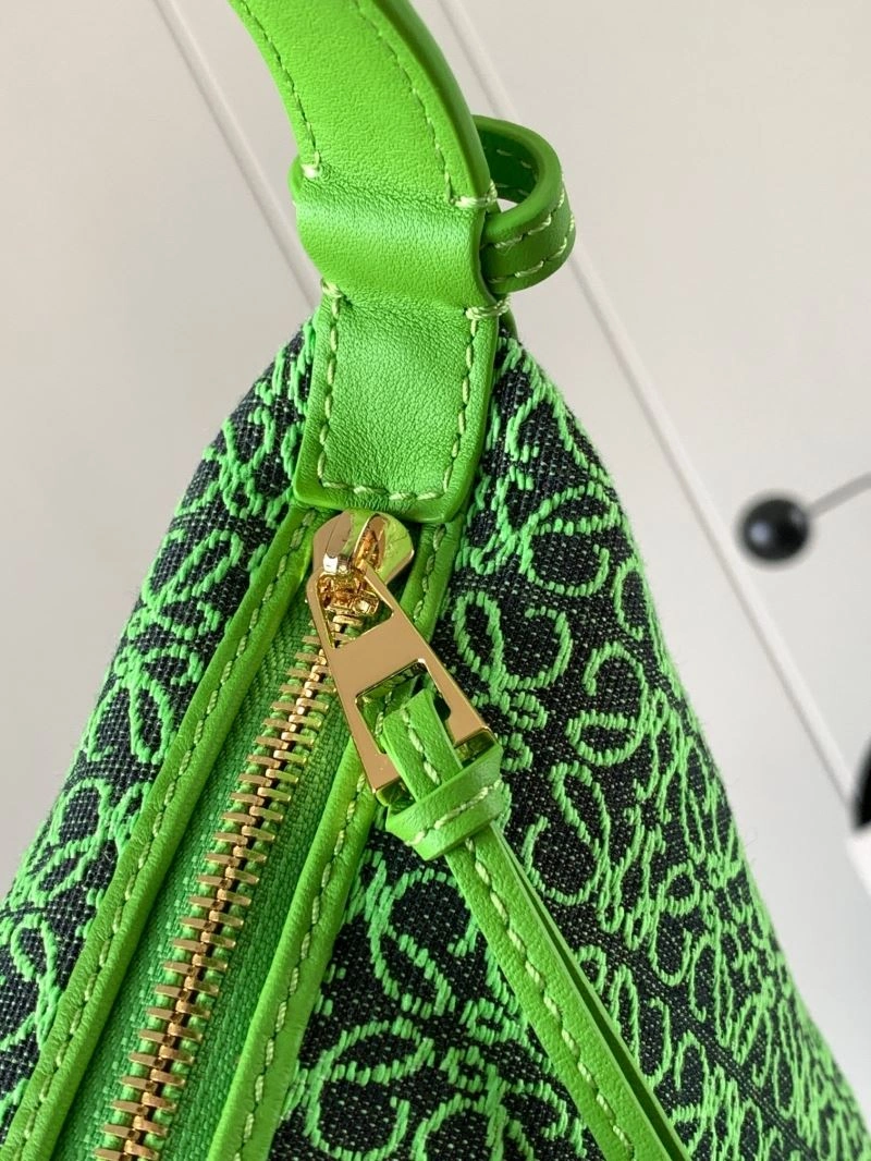 Low-cost Loewe Cubi Bags