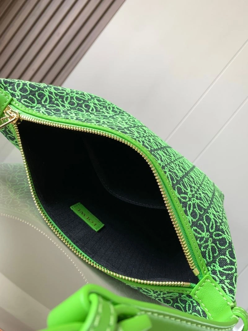Low-cost Loewe Cubi Bags