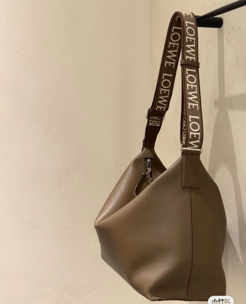 Affordable Loewe Cubi Bags