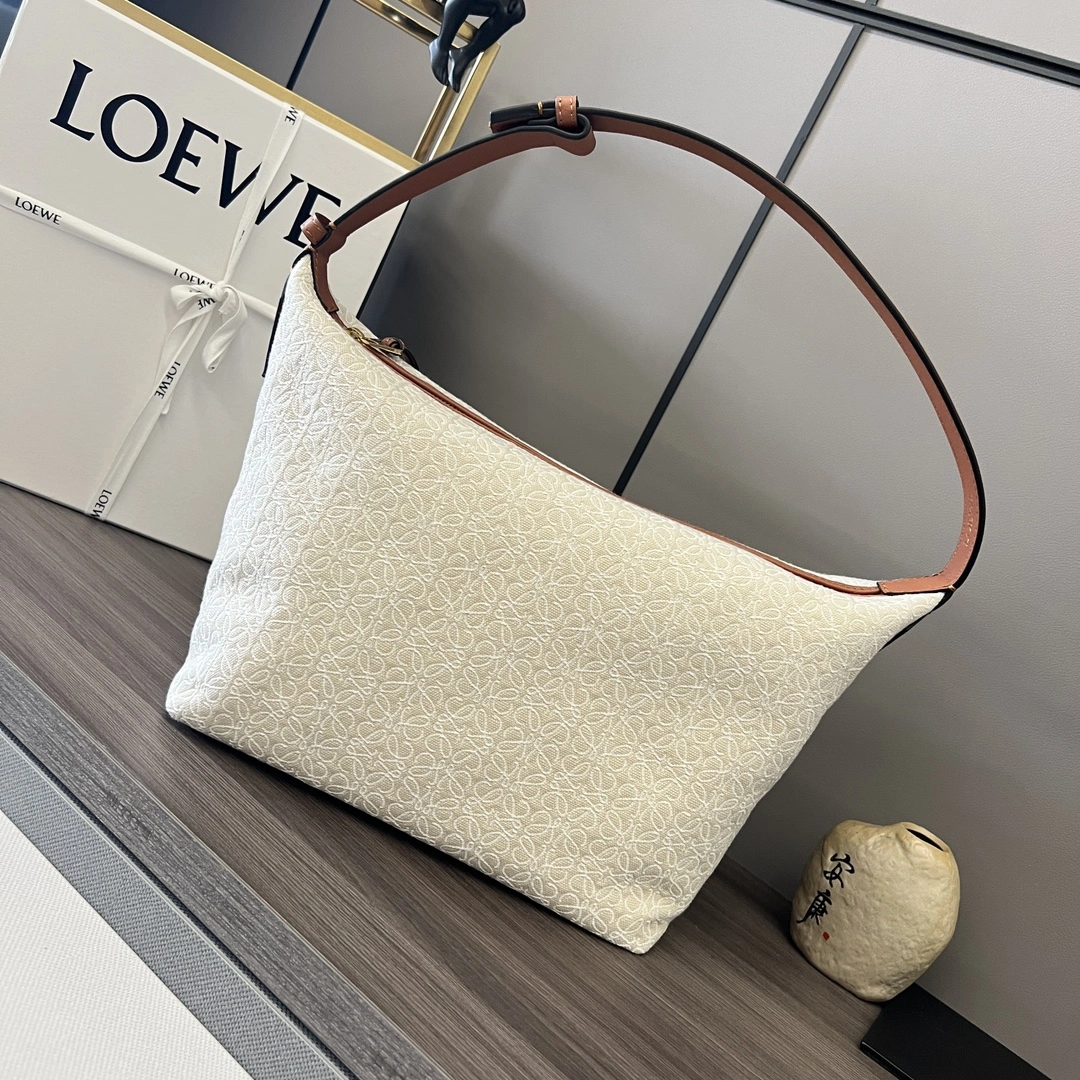Bargain Loewe Cubi Bags