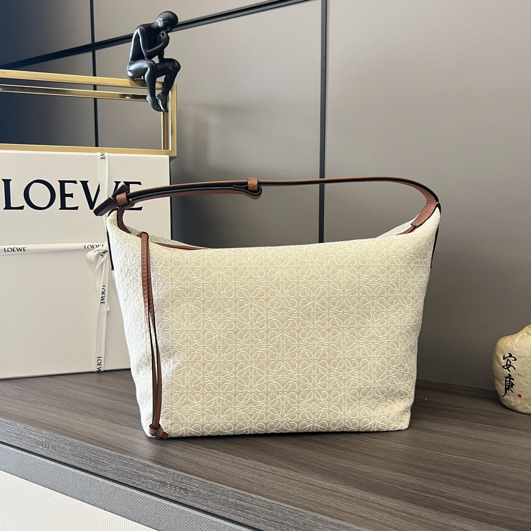 Bargain Loewe Cubi Bags