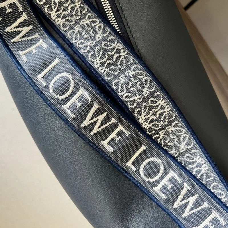 Top mirror Loewe Cubi Bags