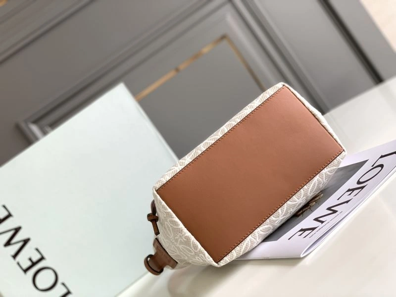 Bargain Loewe Cubi Bags