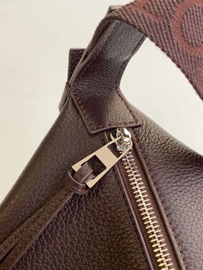 Accurate model Loewe Cubi Bags