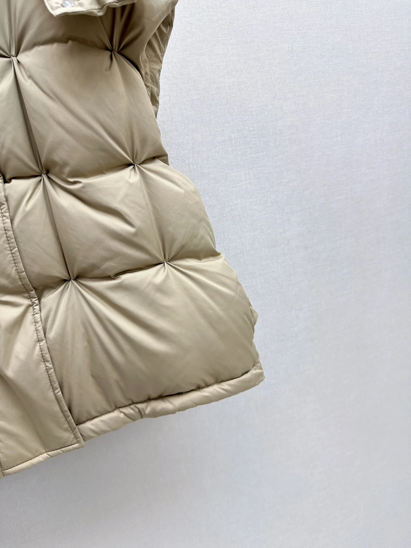 Brand-original Loewe Down Jackets