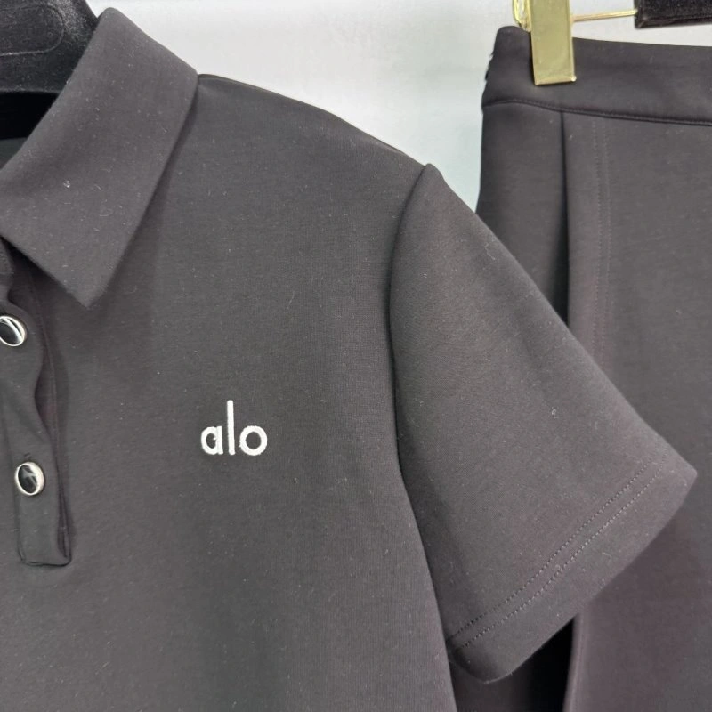 Low-cost Loewe Dress Suits