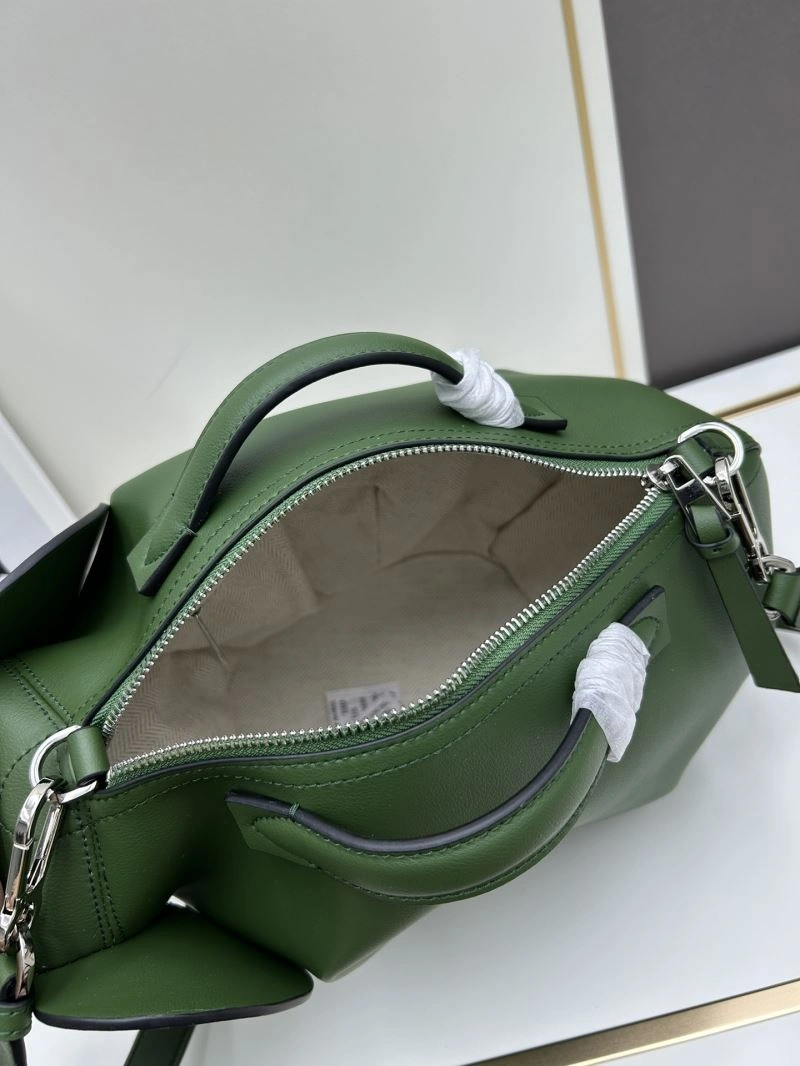 Accurate model Loewe Elephant Bags