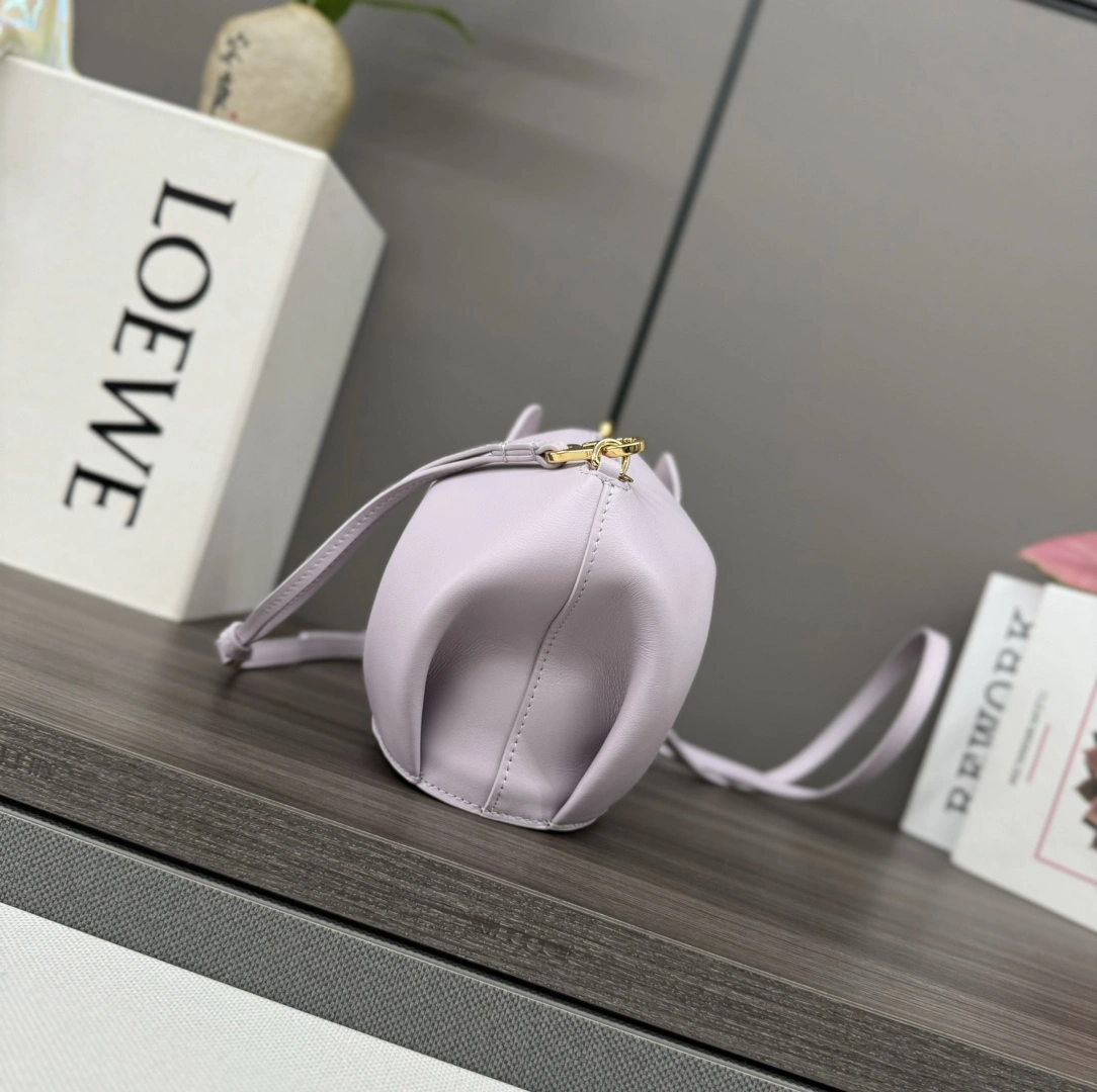 Accurate model Loewe Elephant Bags