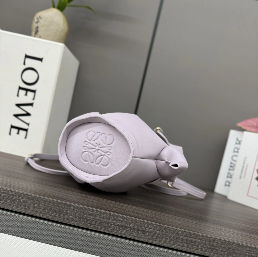 Accurate model Loewe Elephant Bags