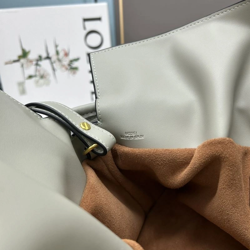 Inexpensive Loewe Flamenco Bags