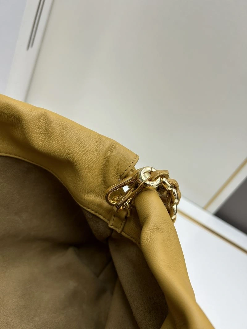 Low-cost Loewe Flamenco Bags